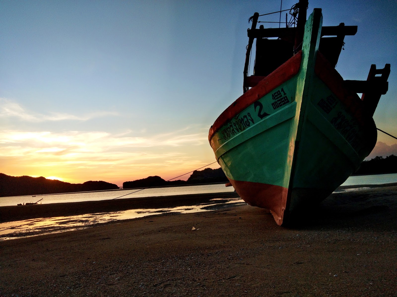 YANG ANDA TAK TAHU DI PAK BARA ~ KEMBARAKU