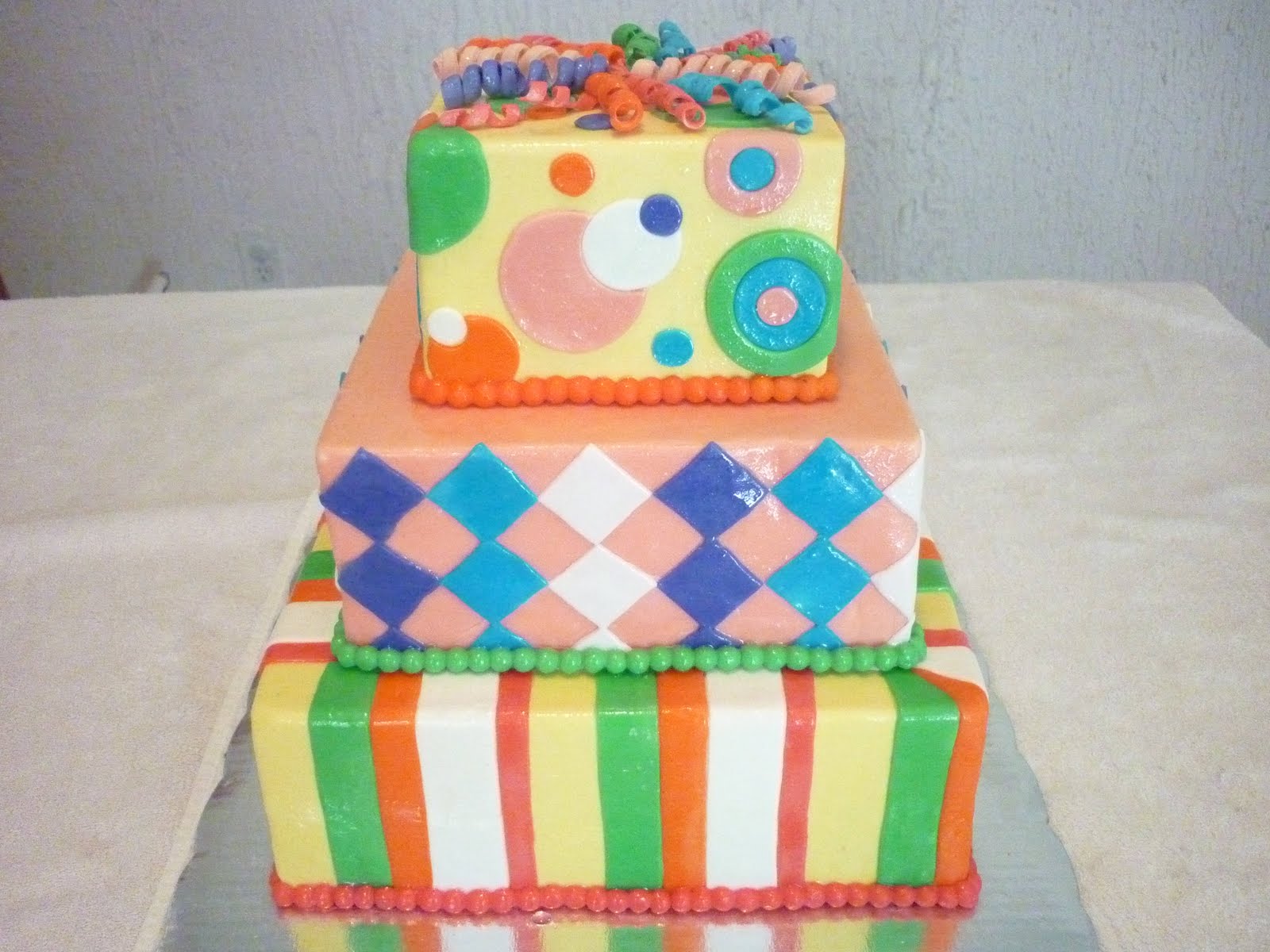 Aurora's Home Cakes: Pastel de figuras