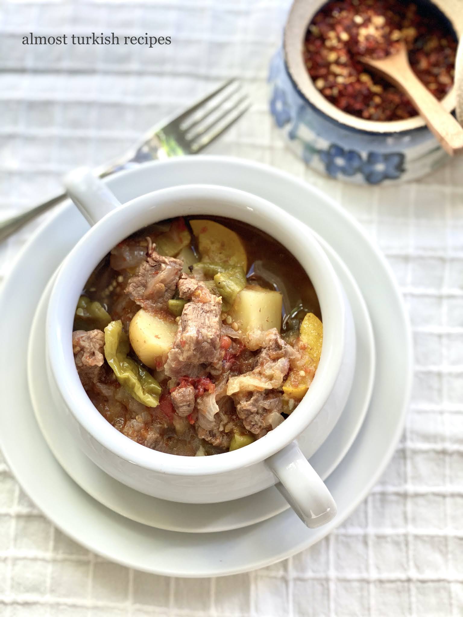 Almost Turkish Recipes: Slow Cooked Beef Stew (Etli Güveç)