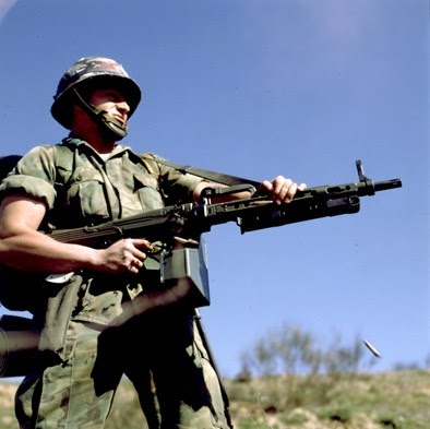 Desarrollo y Defensa: Ametralladora CETME Ameli (II)