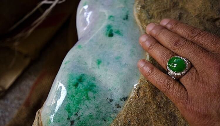 Warna Batu Giok Yang Paling Bagus | Ide Perpaduan Warna