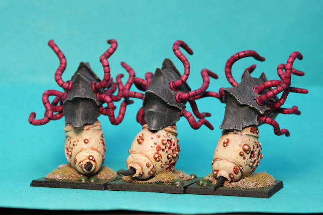 Herald and Beast of Nurgle conversions - The Daemonic Legion