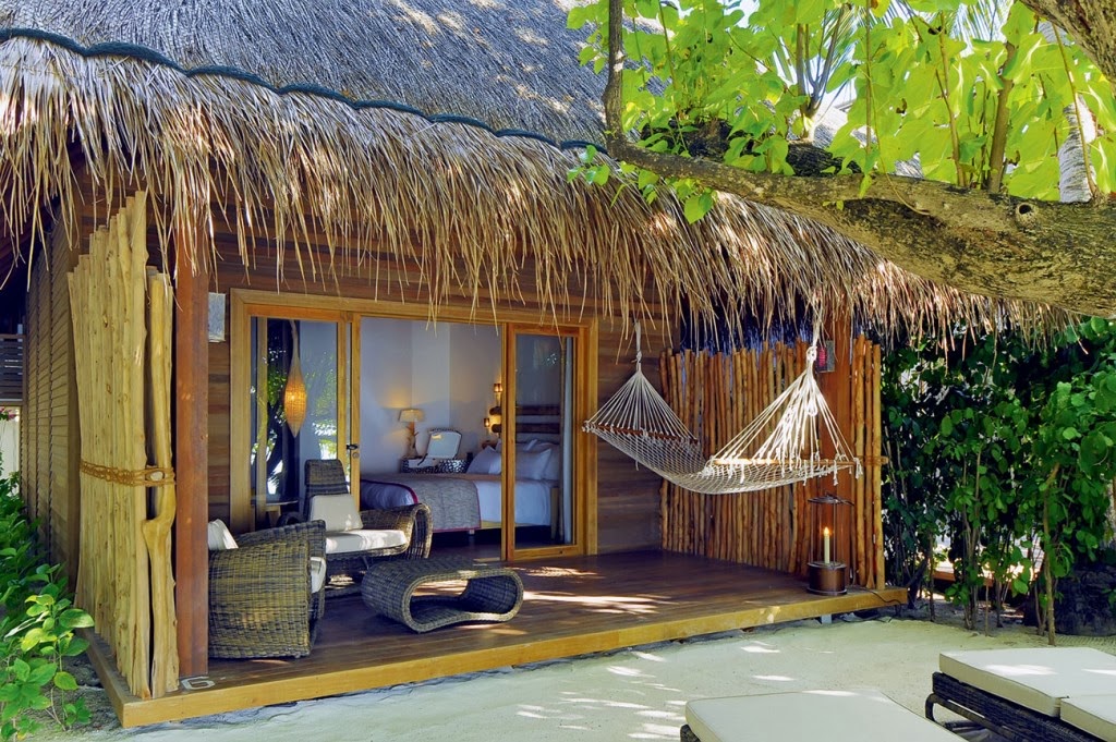Passion For Luxury : Constance Moofushi Resort, Maldives