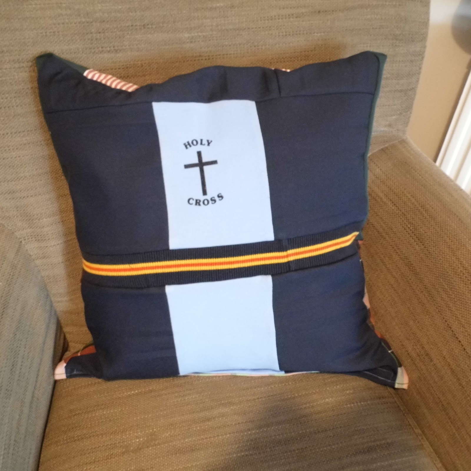 Kate's Quilting (and other arty stuff): Uniform cushion