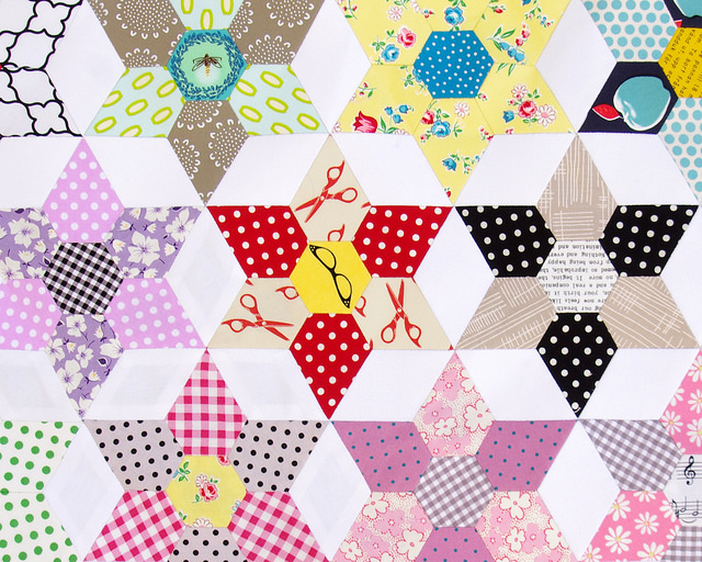 Red Pepper Quilts: The Daisy Chain Quilt - An English Paper Piecing ...