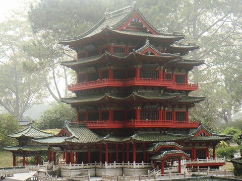 千と千尋の原型楼閣?