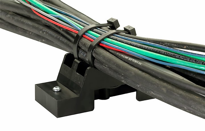 Pipe Fastening System: UV Durable Universal Pipe Clamp: How to bundle ...