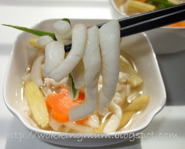 Let's get Wokking!: Soupy Udon Lookalike 鱼胶面条汤 | Singapore Food Blog on ...