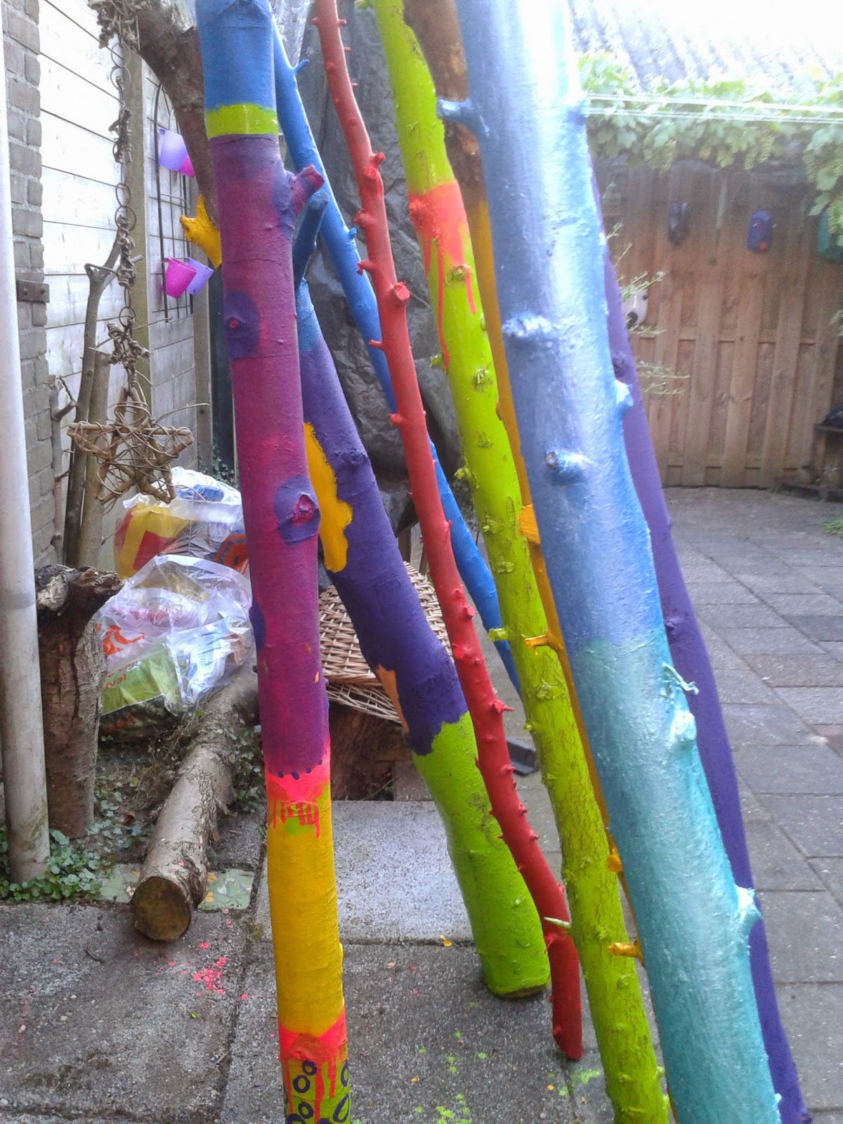 Double Dutch stories: Pole Painting