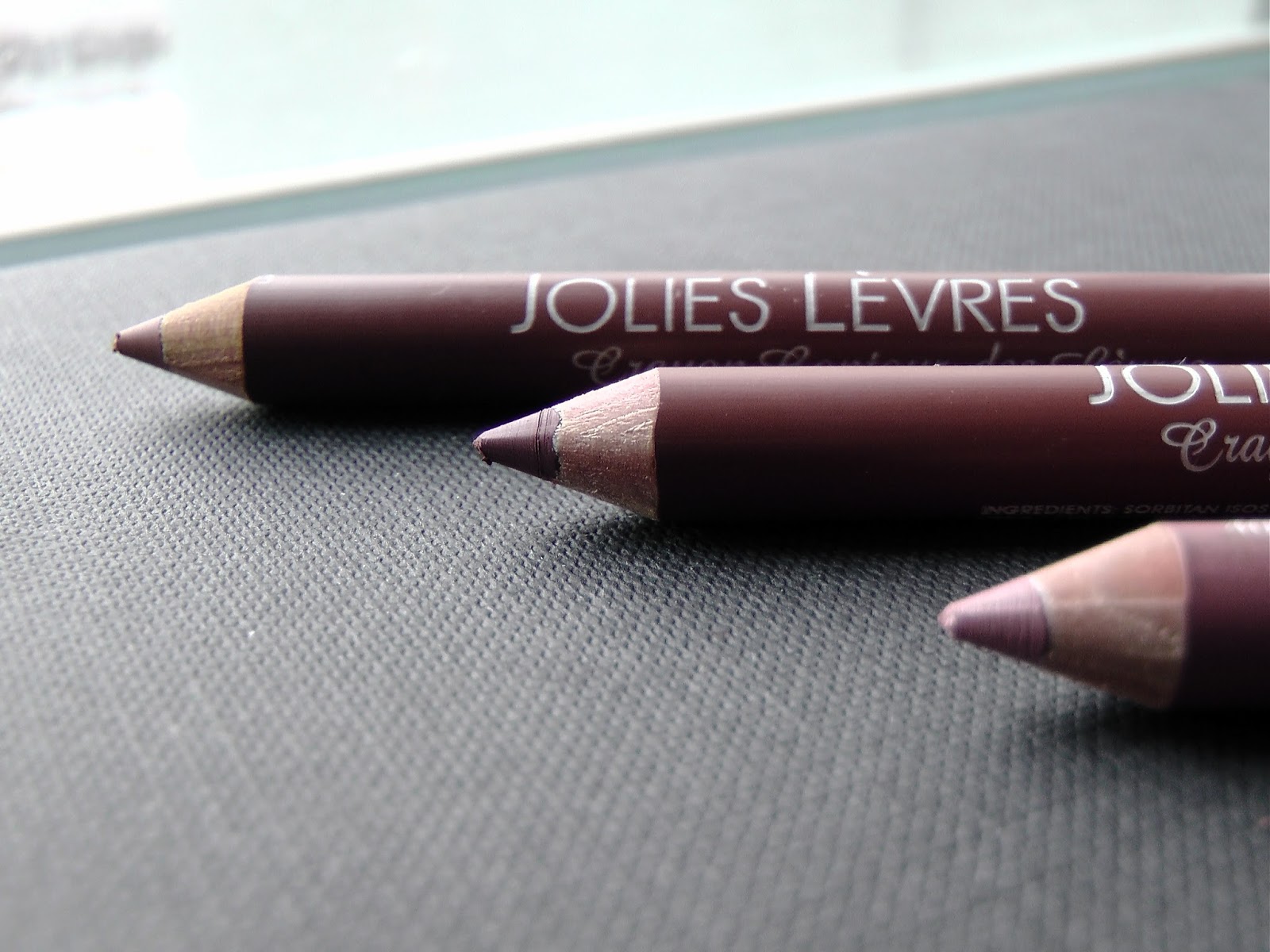 Cosmetics Lover's Blog: Карандаши для губ Vivienne Sabo Jolies Levres ...