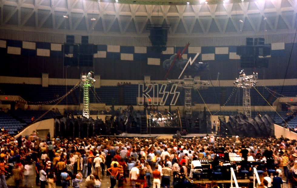Concert Stage Design: Kiss Destroyer Tour 1976