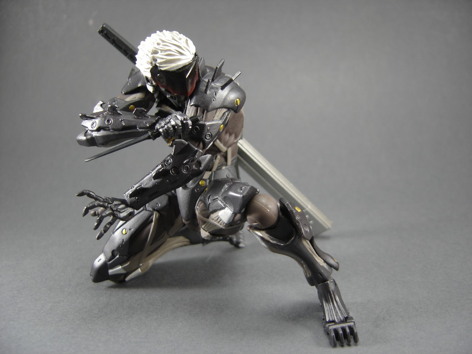 Lightning Ace's gundams: Revoltech Raiden from metal gear rising ...