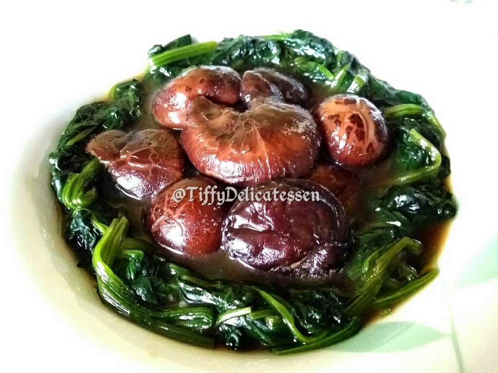 Tiffy Delicatessen: Braised Mushroom with Spinach (Po Choy)