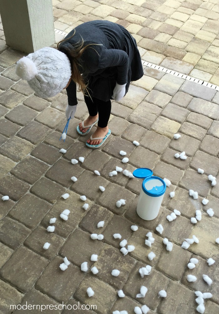 Snowball Fine Motor Busy Bag