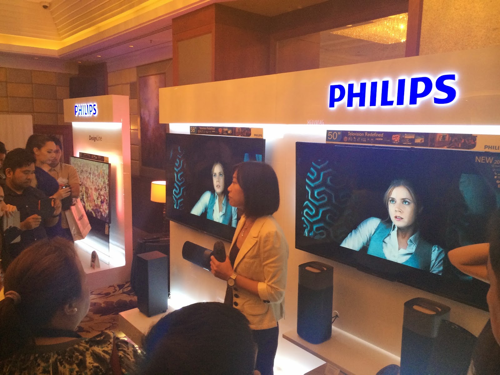 - city girl diaries -: Philips Launches New Range of Portable Audio ...