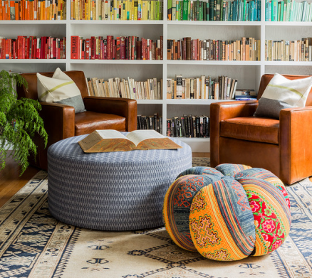 Decoração - Puffs como mesa de centro