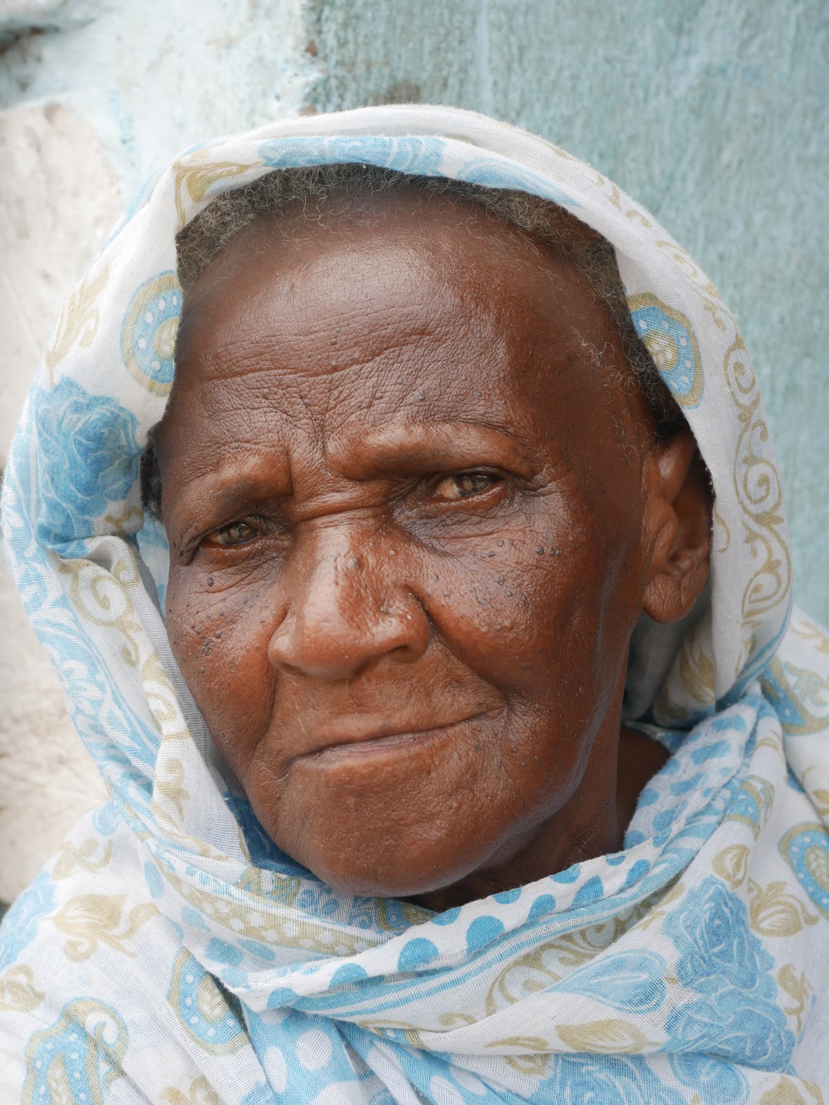 Adrian Yekkes: Jambur - An African Village In India