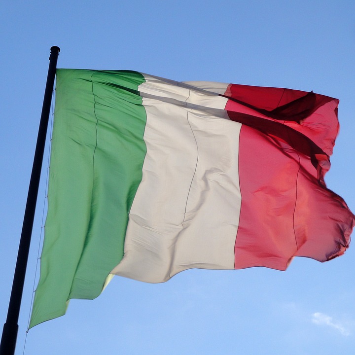 lapeppi: ORIGEN DE LA BANDERA ITALIANA