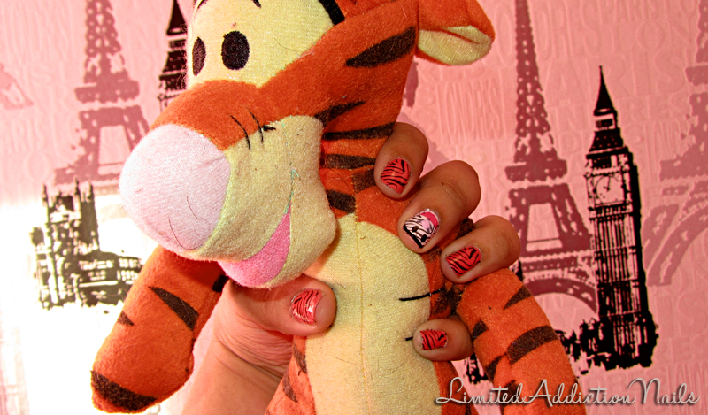 LimitedAddictionNails: Tigger Inspired Nails