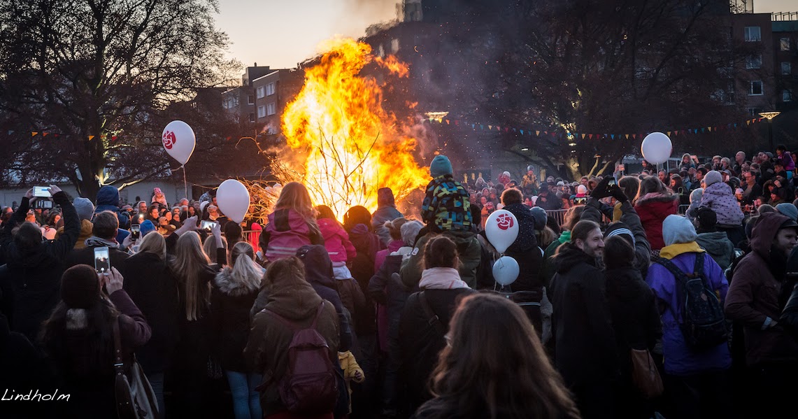 Foto och andra bilder: Valborgsmässoafton i Folkets Park
