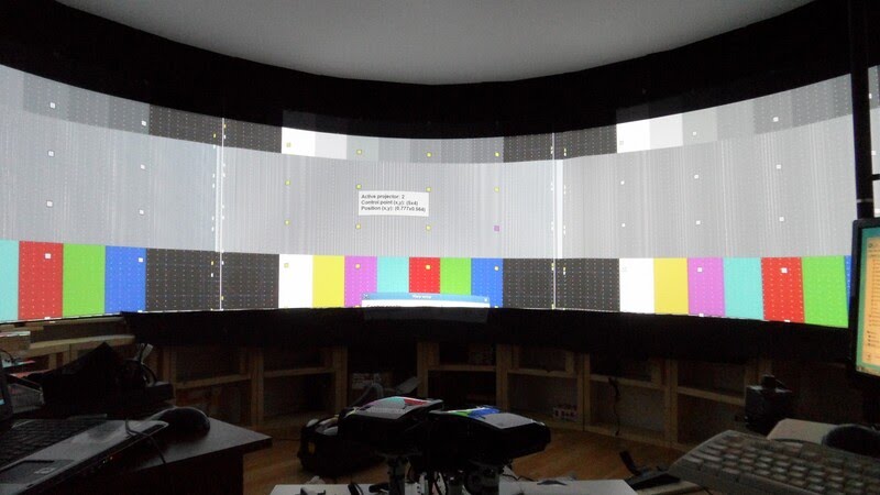 ElephantAir 737 Flight Simulator: Projectors