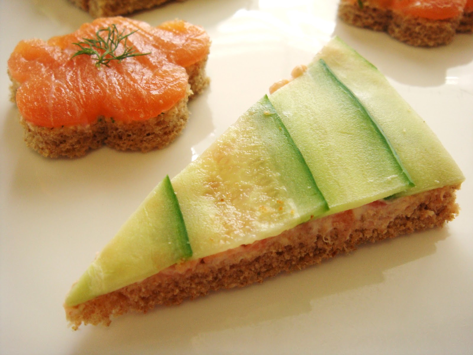 the little olive branch: smoked salmon canapes