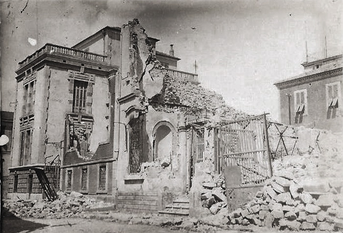 ΣΜΥΡΝΗ 1922 - Η καταστροφή της Σμύρνης μέσα από σπάνιες φωτογραφίες ...