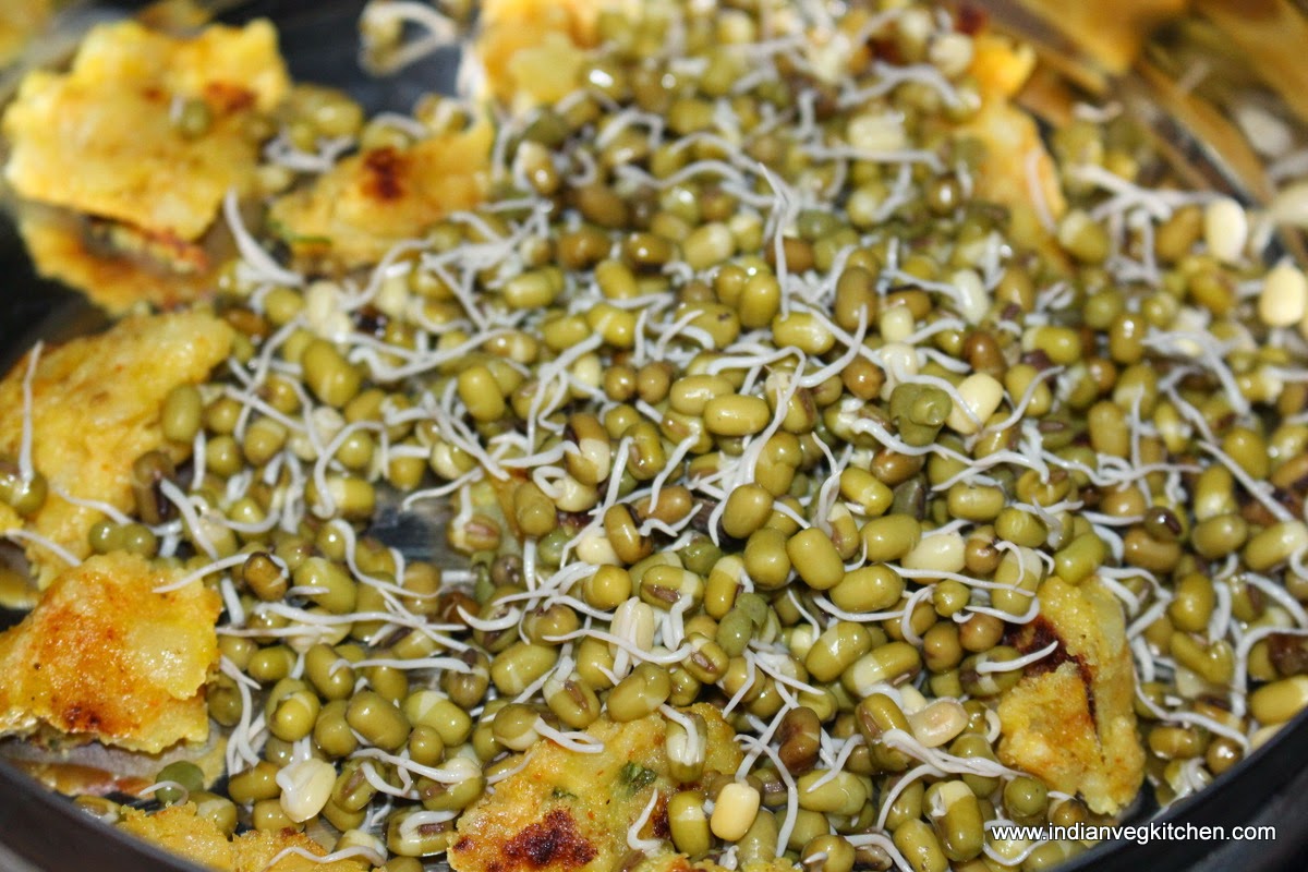 IndianVegKitchen: Sprout Bhel Puri | Moong Sprouts Chaat Recipe
