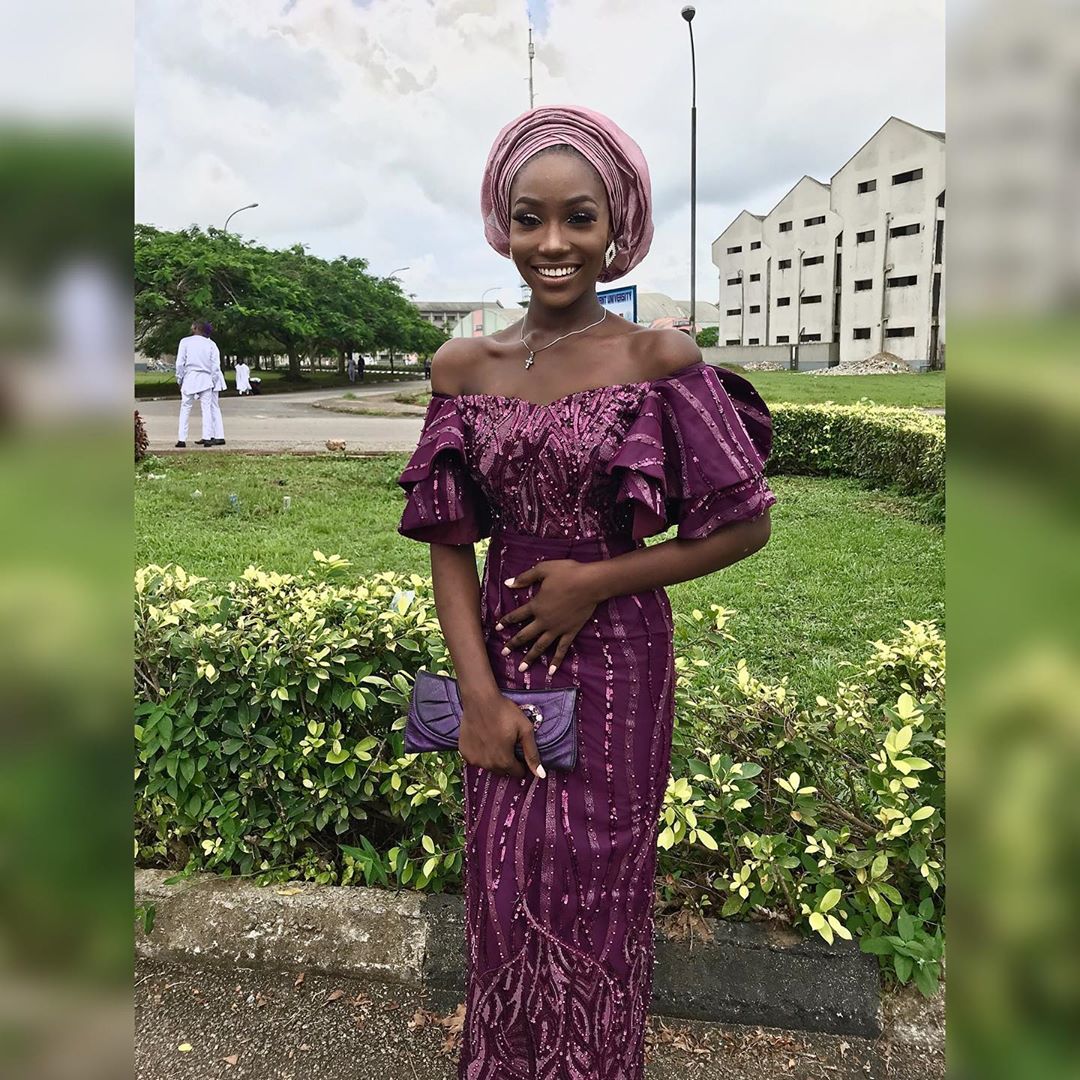 Complexion, Skin Colour : Blessing Uzero is beautifully darkskinned.