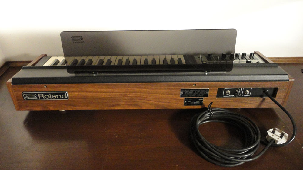 MATRIXSYNTH: Roland SH2000 Synthesizer SN 526379