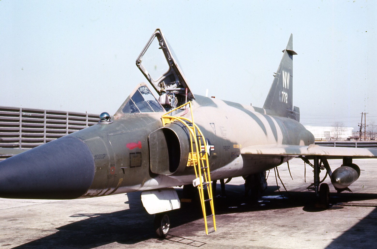 Oldsarges Aircraft Model blog: Vietnam era F-102 pictures.