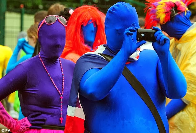 Zentai world: Zentai party?