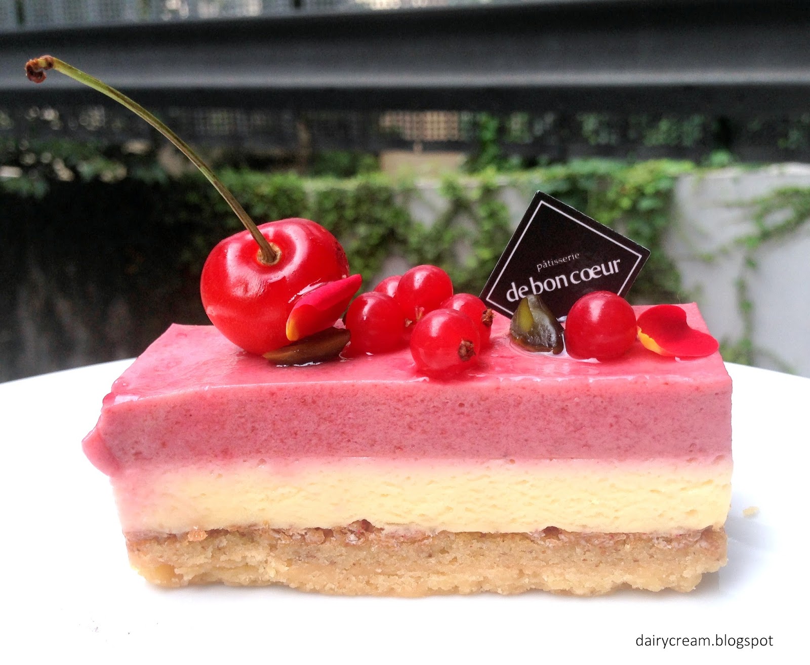 Patisserie De Bon Coeur ドゥボンクーフゥ : Apartment Cakes with Unique Character