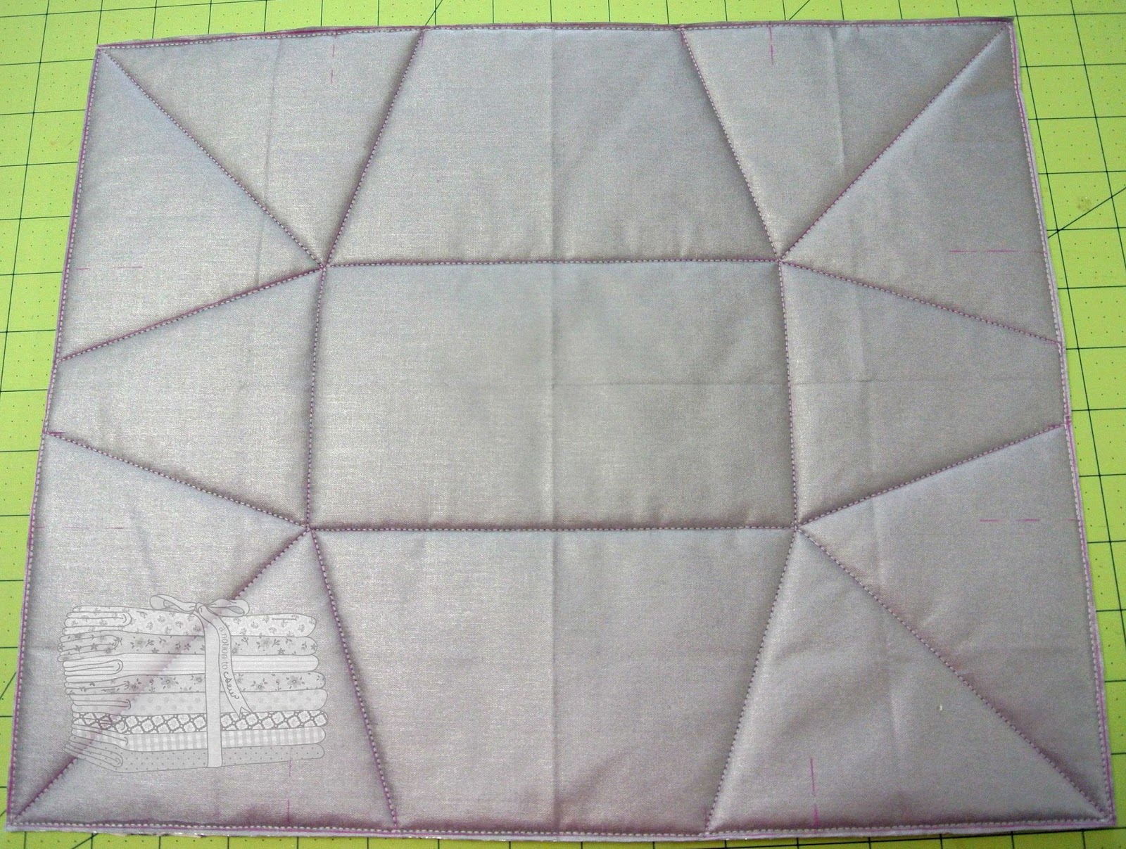 a notion to sew: A Little Tote for a Little Iron