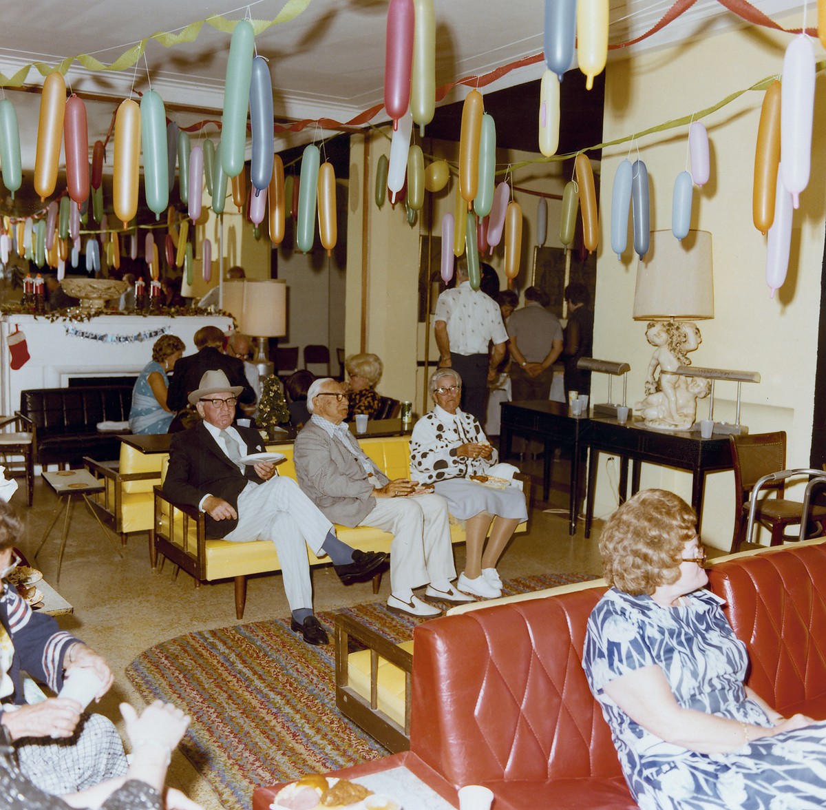 Vivid Color Photographs Show Iconic Beach Culture of Miami Beach in the ...