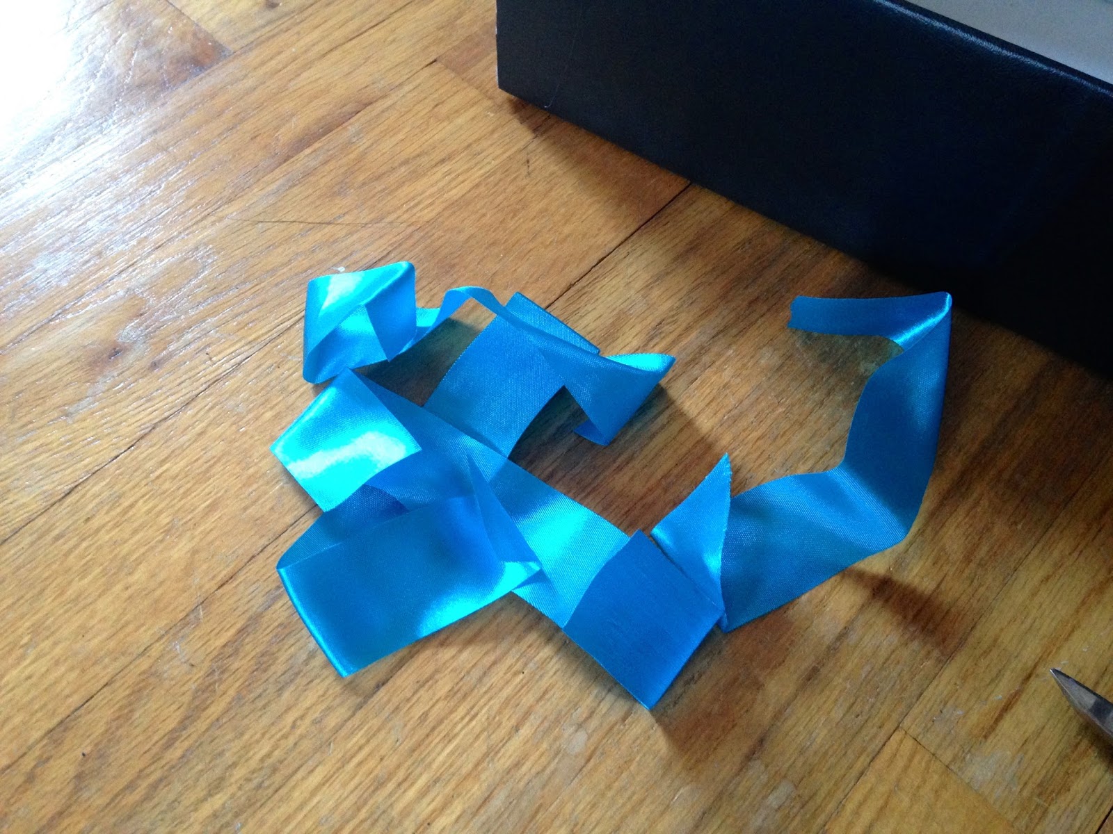 The Small Green Home: DIY Shoebox Book Hospital