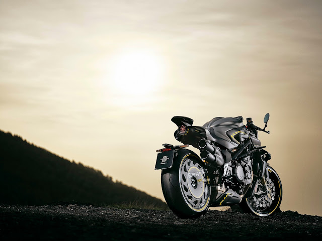 Racing Cafè: MV Agusta Rush 2021