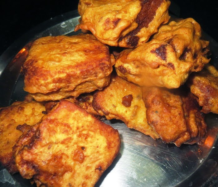 ಅಡಿಗೆ - Adige: Chutney Sandwich Bread Pakoda