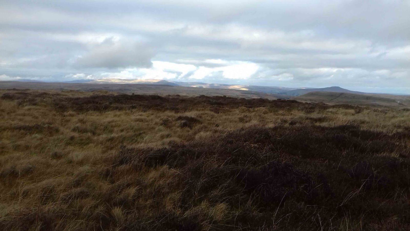 Radio Tales from West Wales and beyond...: GW/SW-014 - Mynydd Carn y cefn