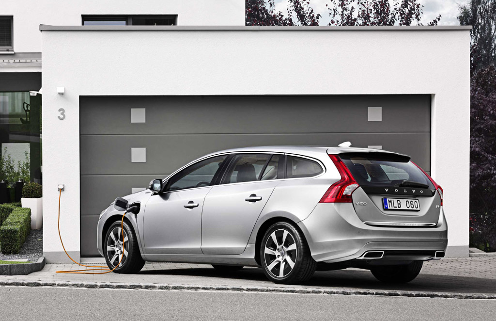 Information and Review Car: 2013 Volvo V60 Plug-in Hybrid