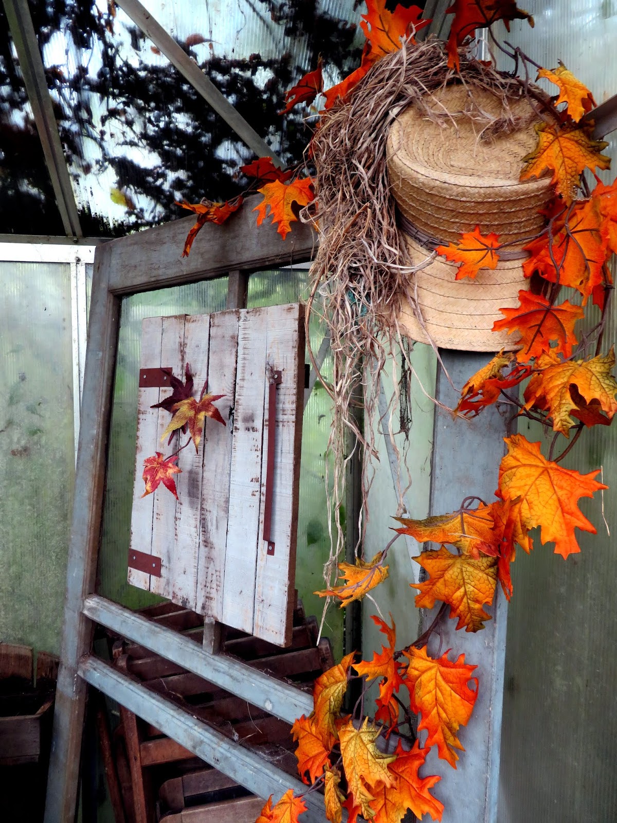 The Marmelade Gypsy: Southern Exposure: Hops and Bittersweet Swag