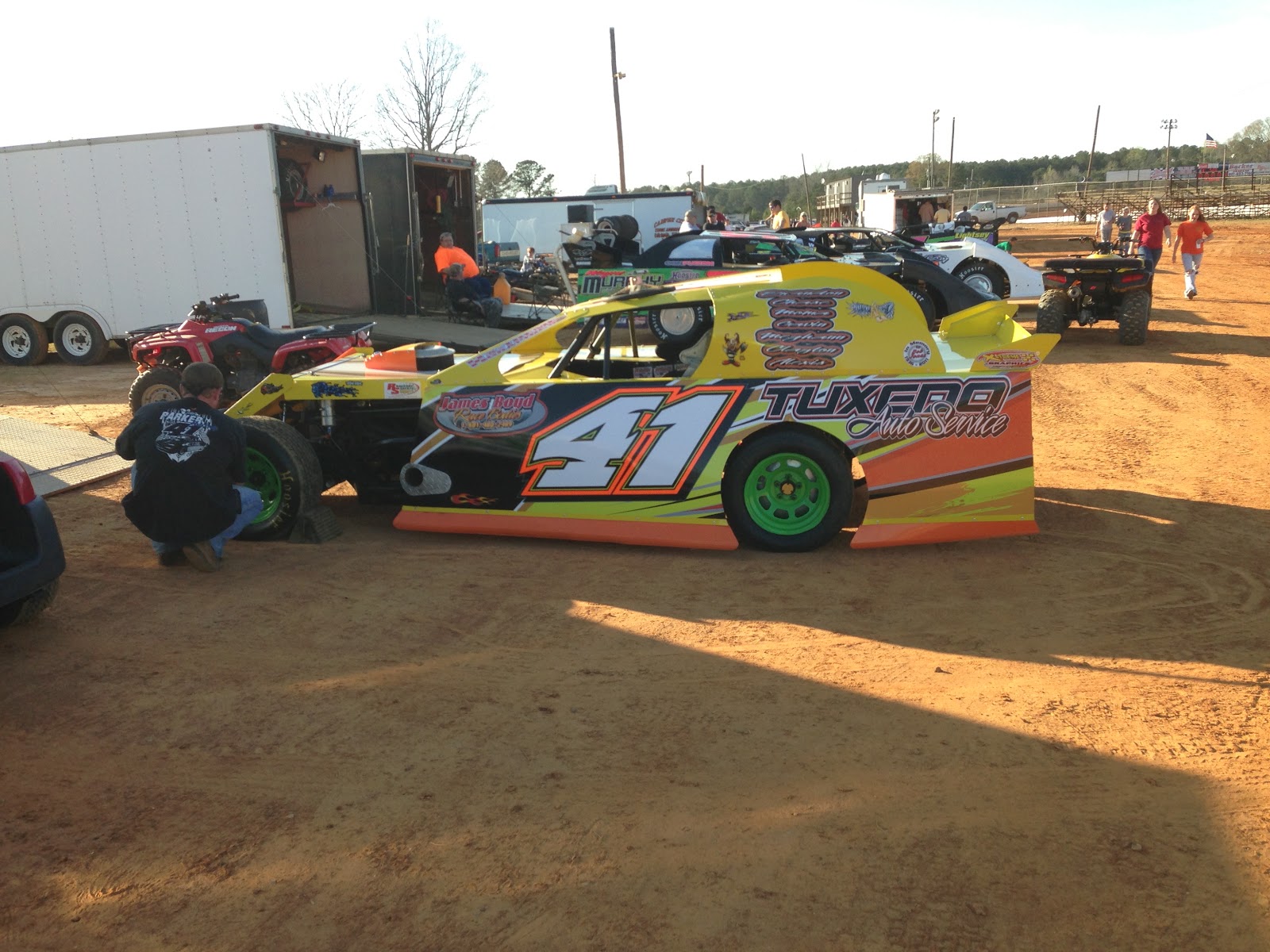 YellowCautionFlag's LOVE 4 RACING DIRT MAGAZINE: Randy King beats out ...