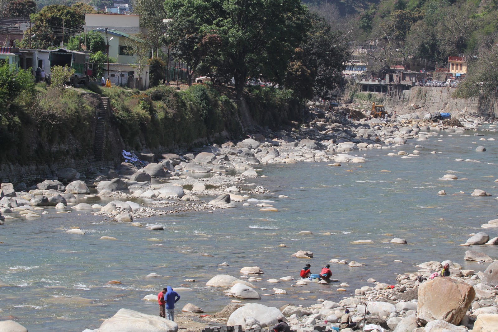 Away From Four Marks: 4th April – Satri to Supi, via Bageshwar