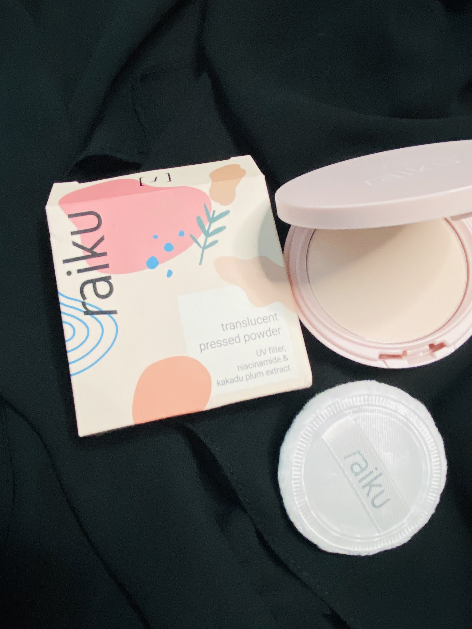 Rekomendasi bedak padat bebas komedo untuk dipakai sehari-hari (Review ...