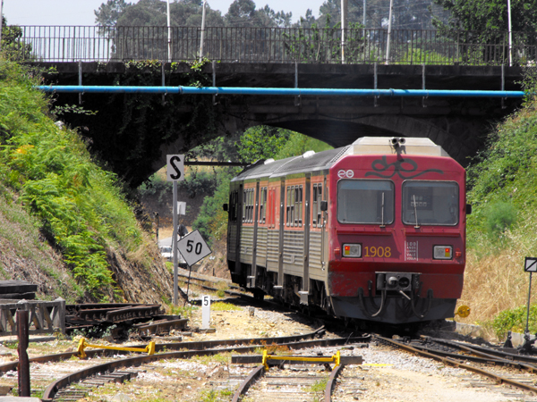 GRANDES VIAJES EN TRENES PEQUEÑOS. EL VOUGUINHA.