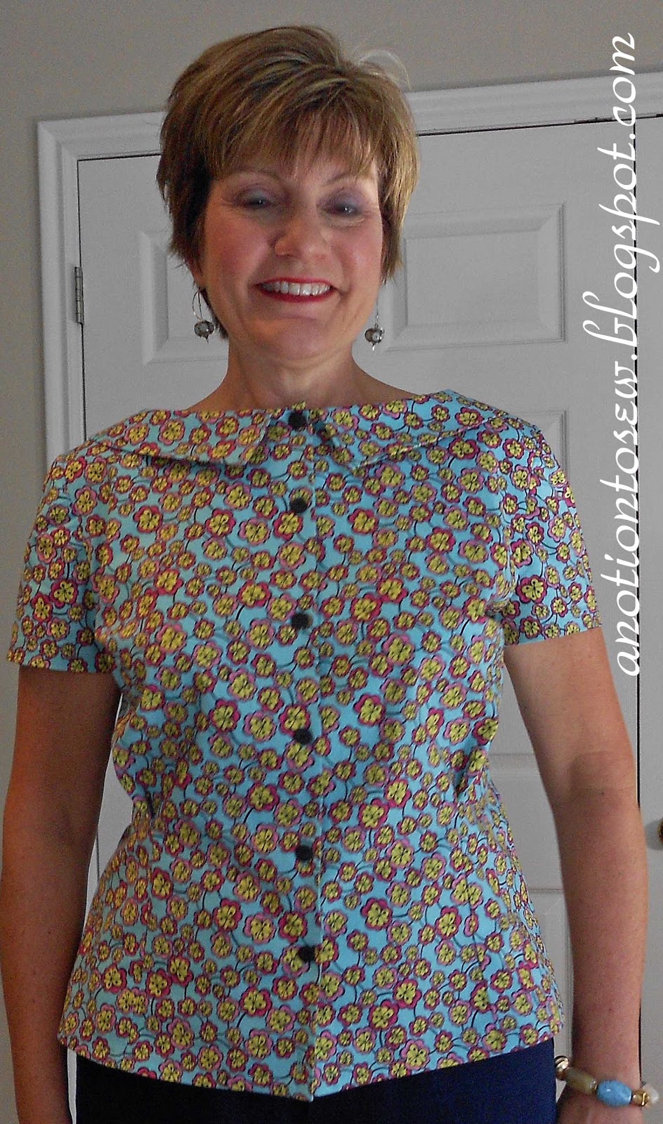 a notion to sew: Sassy Librarian Blouse