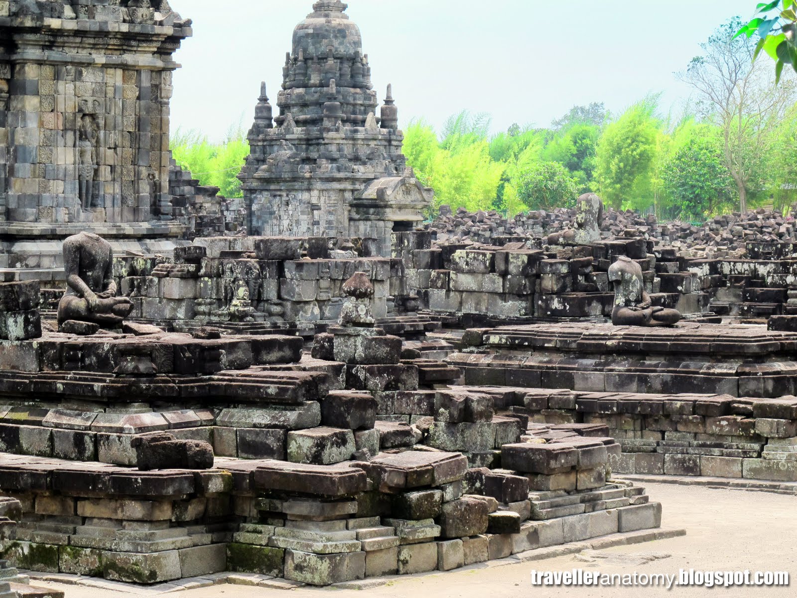 Traveller's Anatomy: Central-East Java: Sewu Temple