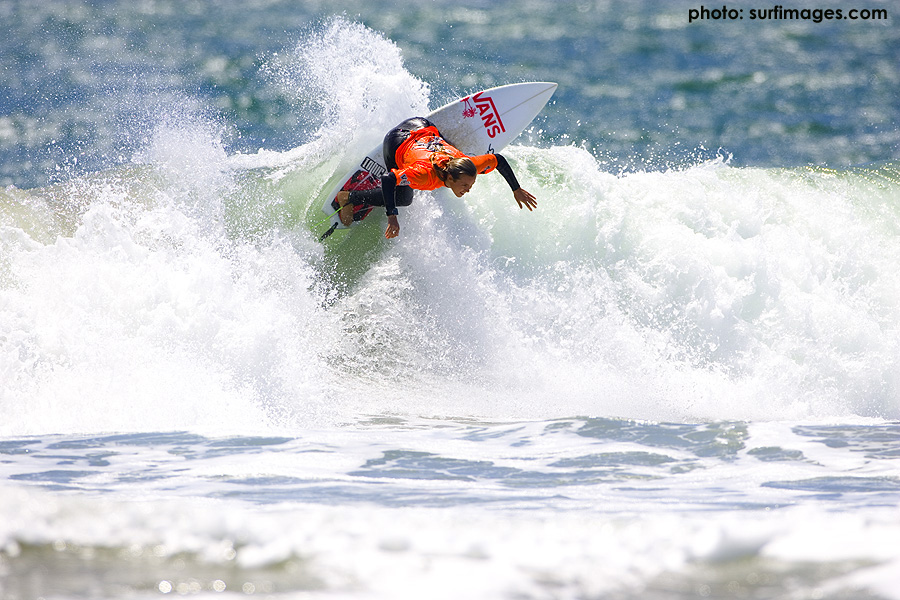 Vans Surf: Leila Hurst takes 3rd at the Australian Open jrs
