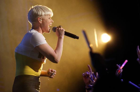 Hair today: Singer Robyn