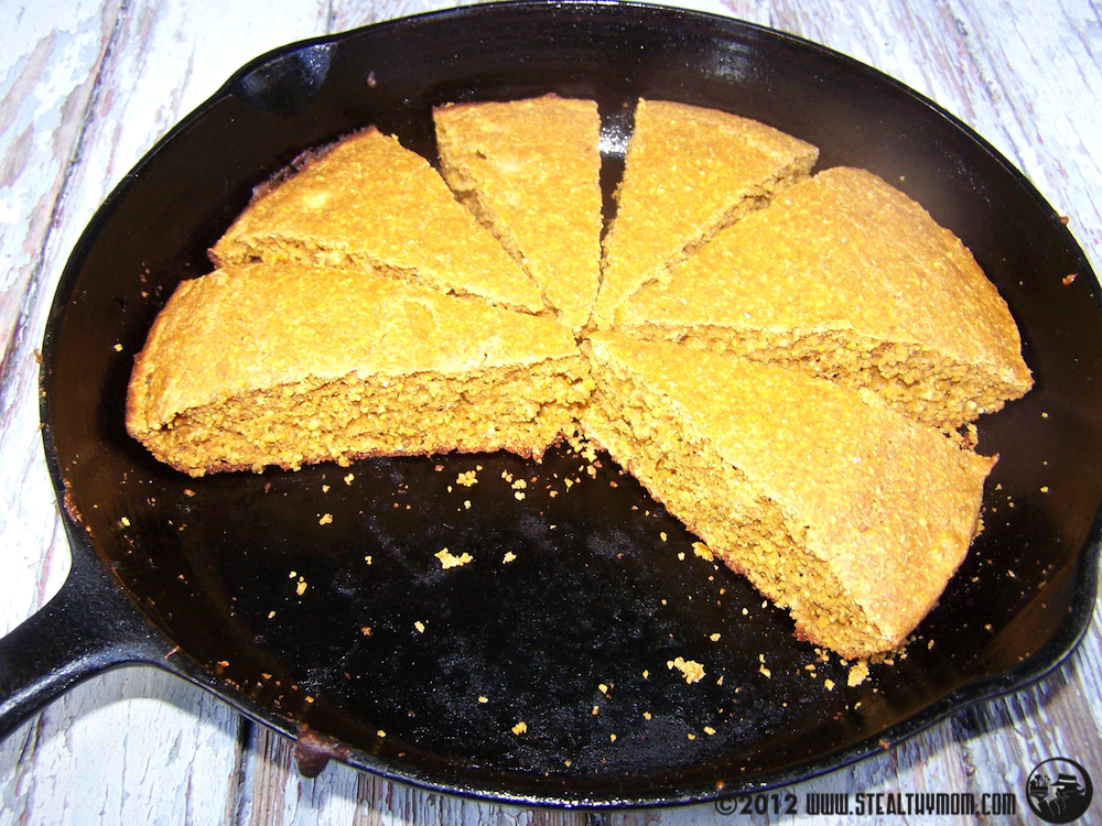 Stealthy Mom: Whole Wheat Corn Bread